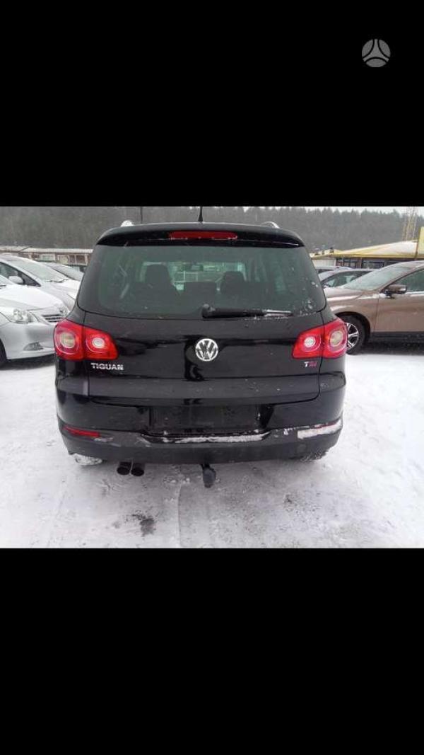 Black Volkswagen Tiguan 2008 in Vilnius, with an engine capacity of 1.39 L and mileage of 268 thousand km for 5850 €, photo 5 on AUTOMOTO.COM.LV