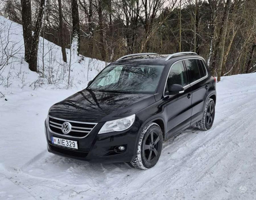 Melns Volkswagen Tiguan 2008 Kauņa, ar dzinēja tilpumu 1.97 L un nobraukumu 241 tūkst. km par 5300 €, foto 2 vietnē AUTOMOTO.COM.LV