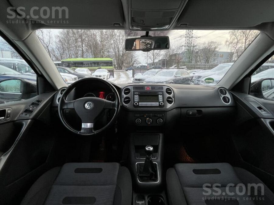 Melns Volkswagen Tiguan 2008 Gulbene, ar dzinēja tilpumu 2.00 L un nobraukumu 326 tūkst. km par 5990 €, foto 9 vietnē AUTOMOTO.COM.LV