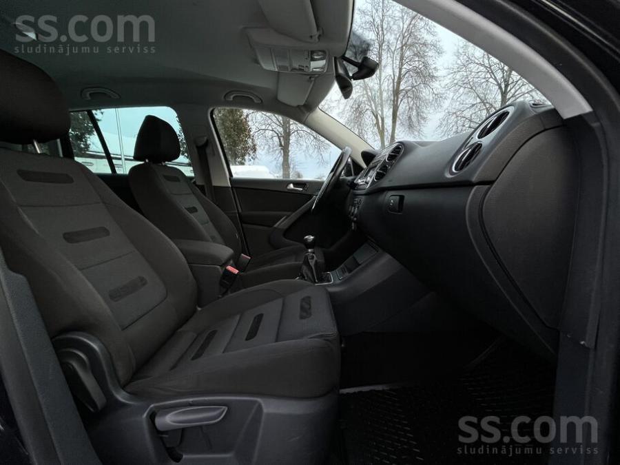 Melns Volkswagen Tiguan 2008 Gulbene, ar dzinēja tilpumu 2.00 L un nobraukumu 326 tūkst. km par 5990 €, foto 11 vietnē AUTOMOTO.COM.LV