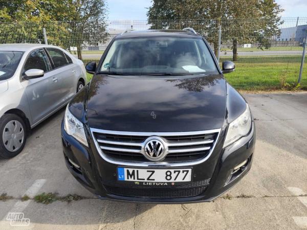Melns Volkswagen Tiguan 2008 Šauļi, ar dzinēja tilpumu 1.40 L un nobraukumu 273 tūkst. km par 4550 €, foto 1 vietnē AUTOMOTO.COM.LV