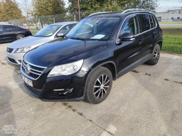 Melns Volkswagen Tiguan 2008 Šauļi, ar dzinēja tilpumu 1.40 L un nobraukumu 273 tūkst. km par 4550 €, foto 3 vietnē AUTOMOTO.COM.LV