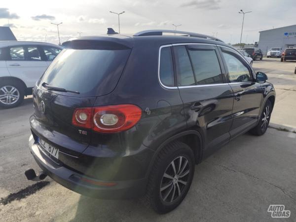 Melns Volkswagen Tiguan 2008 Šauļi, ar dzinēja tilpumu 1.40 L un nobraukumu 273 tūkst. km par 4550 €, foto 4 vietnē AUTOMOTO.COM.LV