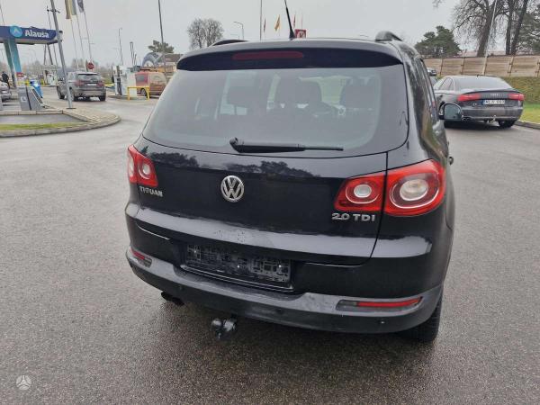 Melns Volkswagen Tiguan 2008 Utena, ar dzinēja tilpumu 1.97 L un nobraukumu 255 tūkst. km par 5650 €, foto 9 vietnē AUTOMOTO.COM.LV