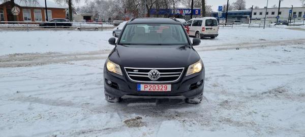 Melns Volkswagen Tiguan 2008 Alīta, ar dzinēja tilpumu 1.98 L un nobraukumu 261 tūkst. km par 5550 €, foto 5 vietnē AUTOMOTO.COM.LV