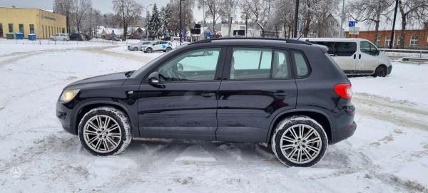 Melns Volkswagen Tiguan 2008 Alīta, ar dzinēja tilpumu 1.98 L un nobraukumu 261 tūkst. km par 5550 €, foto 8 vietnē AUTOMOTO.COM.LV