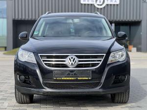 Black Volkswagen Tiguan 2008 in Siauliai, with an engine capacity of 1.39 L and mileage of 190 thousand km for 4900 €, photo 3 on AUTOMOTO.COM.LV