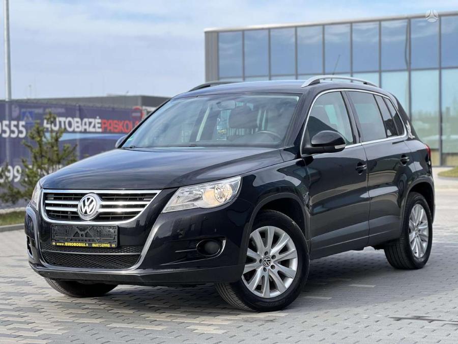 Black Volkswagen Tiguan 2008 in Siauliai, with an engine capacity of 1.39 L and mileage of 190 thousand km for 4900 €, photo 9 on AUTOMOTO.COM.LV
