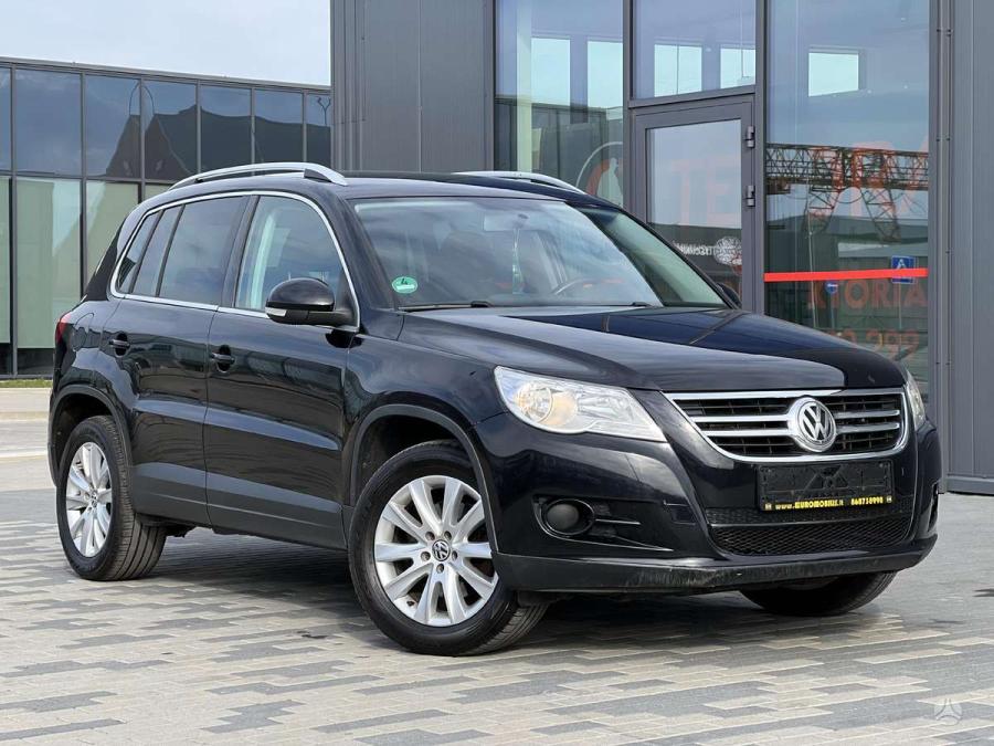 Black Volkswagen Tiguan 2008 in Siauliai, with an engine capacity of 1.39 L and mileage of 190 thousand km for 4900 €, photo 10 on AUTOMOTO.COM.LV