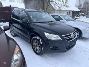 Black Volkswagen Tiguan 2008 in Vilnius, with an engine capacity of 1.98 L and mileage of 362 thousand km for 3950 €, photo 3 on AUTOMOTO.COM.LV