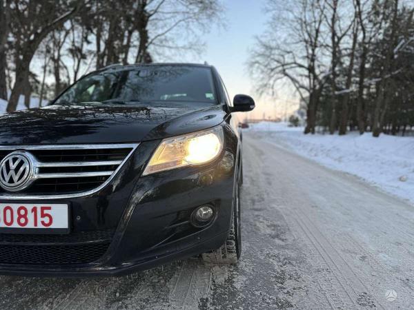 Black Volkswagen Tiguan 2008 in Vilnius, with an engine capacity of 1.98 L and mileage of 362 thousand km for 3950 €, photo 5 on AUTOMOTO.COM.LV
