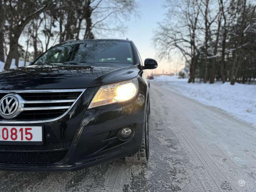 Melns Volkswagen Tiguan 2008 Viļņa, ar dzinēja tilpumu 1.98 L un nobraukumu 362 tūkst. km par 3950 €, foto 5 vietnē AUTOMOTO.COM.LV