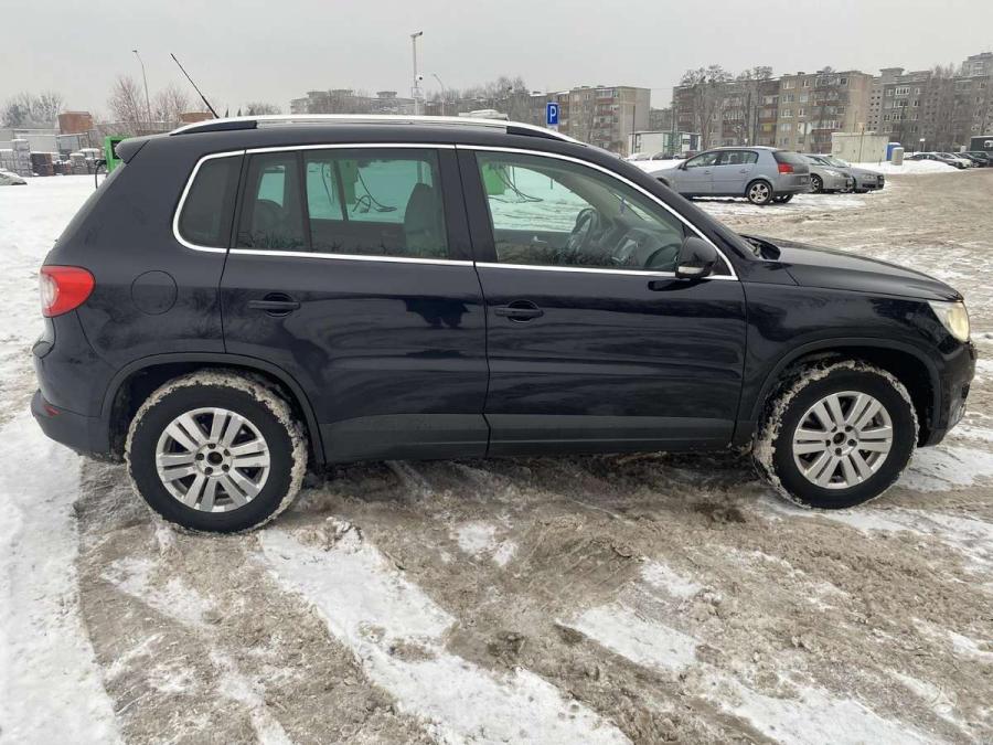 Melns Volkswagen Tiguan 2008 Kauņa, ar dzinēja tilpumu 1.39 L un nobraukumu 262 tūkst. km par 5600 €, foto 10 vietnē AUTOMOTO.COM.LV