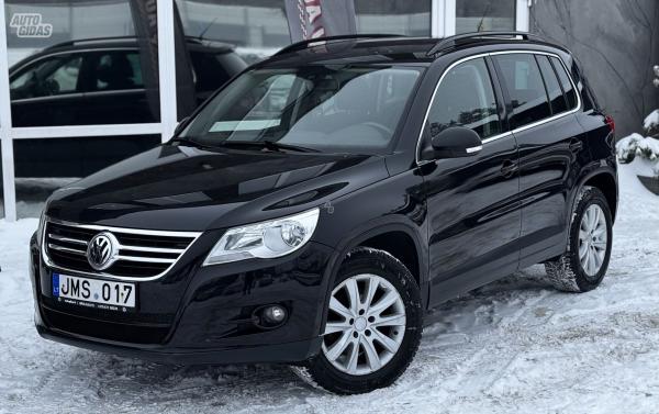Black Volkswagen Tiguan 2008 in Radviliskis, with an engine capacity of 2.00 L and mileage of 264 thousand km for 5250 €, photo 1 on AUTOMOTO.COM.LV