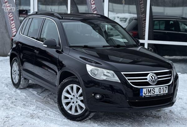 Black Volkswagen Tiguan 2008 in Radviliskis, with an engine capacity of 2.00 L and mileage of 264 thousand km for 5250 €, photo 2 on AUTOMOTO.COM.LV