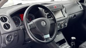 Melns Volkswagen Tiguan 2008 Radviliškis, ar dzinēja tilpumu 2.00 L un nobraukumu 264 tūkst. km par 5250 €, foto 14 vietnē AUTOMOTO.COM.LV