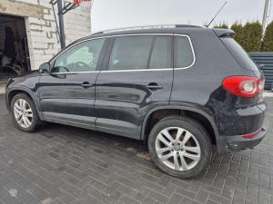 Black Volkswagen Tiguan 2008 in Vilkaviskis, with an engine capacity of 1.97 L and mileage of 220 thousand km for 4600 €, photo 2 on AUTOMOTO.COM.LV