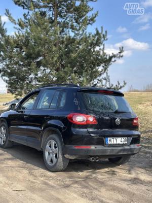 Black Volkswagen Tiguan 2008 in Vilnius, with an engine capacity of 2.00 L and mileage of 267 thousand km for 4500 €, photo 5 on AUTOMOTO.COM.LV