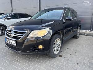 Melns Volkswagen Tiguan 2008 Klaipėda, ar dzinēja tilpumu 2.00 L un nobraukumu 450 tūkst. km par 2350 €, foto 3 vietnē AUTOMOTO.COM.LV