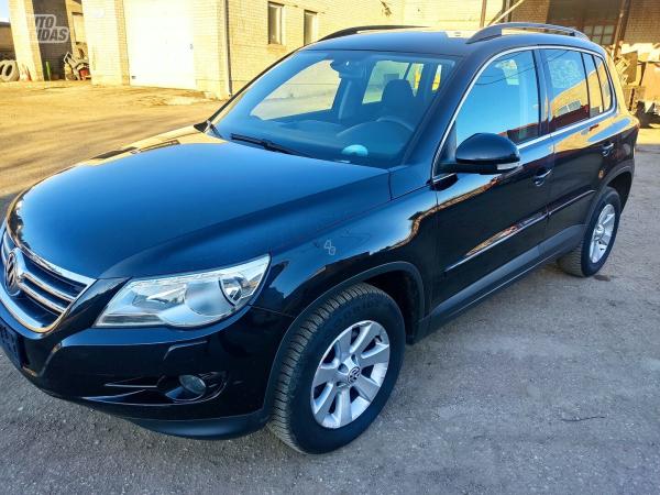 Melns Volkswagen Tiguan 2008 Utena, ar dzinēja tilpumu 2.00 L un nobraukumu 315 tūkst. km par 5400 €, foto 2 vietnē AUTOMOTO.COM.LV