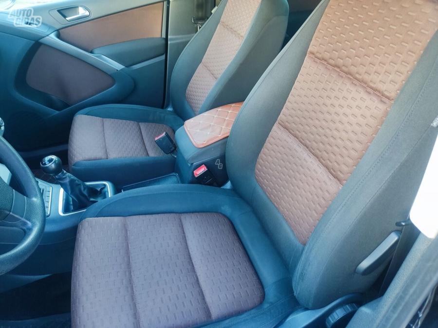 Black Volkswagen Tiguan 2008 in Utena, with an engine capacity of 2.00 L and mileage of 315 thousand km for 5400 €, photo 11 on AUTOMOTO.COM.LV