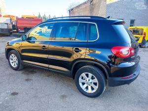 Black Volkswagen Tiguan 2008 in Utena, with an engine capacity of 2.00 L and mileage of 315 thousand km for 5400 €, photo 13 on AUTOMOTO.COM.LV