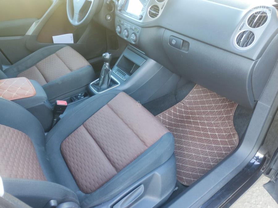 Black Volkswagen Tiguan 2008 in Utena, with an engine capacity of 2.00 L and mileage of 315 thousand km for 5400 €, photo 15 on AUTOMOTO.COM.LV