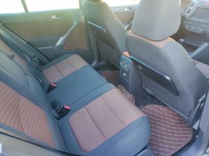 Black Volkswagen Tiguan 2008 in Utena, with an engine capacity of 2.00 L and mileage of 315 thousand km for 5400 €, photo 18 on AUTOMOTO.COM.LV