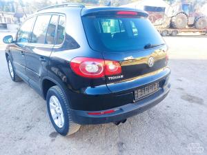 Black Volkswagen Tiguan 2008 in Utena, with an engine capacity of 2.00 L and mileage of 315 thousand km for 5400 €, photo 20 on AUTOMOTO.COM.LV