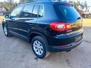 Black Volkswagen Tiguan 2008 in Utena, with an engine capacity of 2.00 L and mileage of 315 thousand km for 5400 €, photo 21 on AUTOMOTO.COM.LV