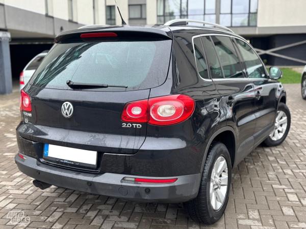 Melns Volkswagen Tiguan 2008 Kauņa, ar dzinēja tilpumu 2.00 L un nobraukumu 280 tūkst. km par 4250 €, foto 4 vietnē AUTOMOTO.COM.LV