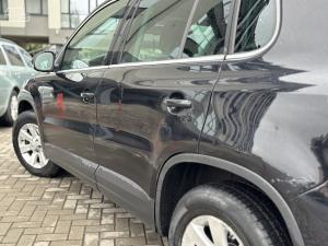 Melns Volkswagen Tiguan 2008 Kauņa, ar dzinēja tilpumu 2.00 L un nobraukumu 280 tūkst. km par 4250 €, foto 13 vietnē AUTOMOTO.COM.LV
