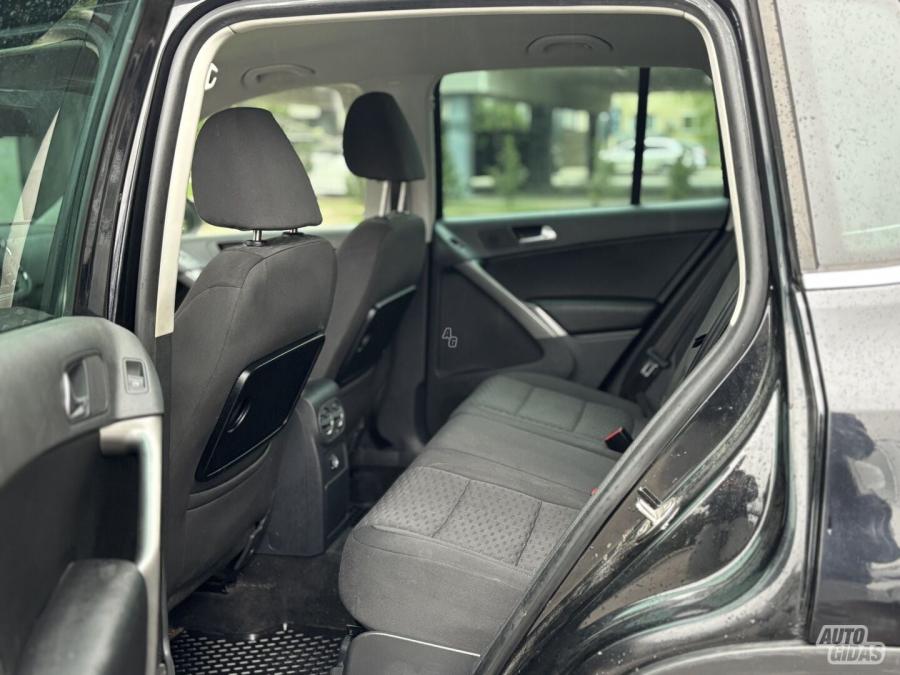 Melns Volkswagen Tiguan 2008 Kauņa, ar dzinēja tilpumu 2.00 L un nobraukumu 280 tūkst. km par 4250 €, foto 25 vietnē AUTOMOTO.COM.LV