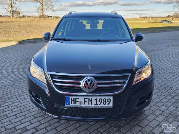 Black Volkswagen Tiguan 2008 in Kretinga, with an engine capacity of 1.40 L and mileage of 219 thousand km for 5499 €, photo 1 on AUTOMOTO.COM.LV