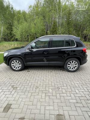 Melns Volkswagen Tiguan 2008 Viļņa, ar dzinēja tilpumu 2.00 L un nobraukumu 334 tūkst. km par 5300 €, foto 5 vietnē AUTOMOTO.COM.LV