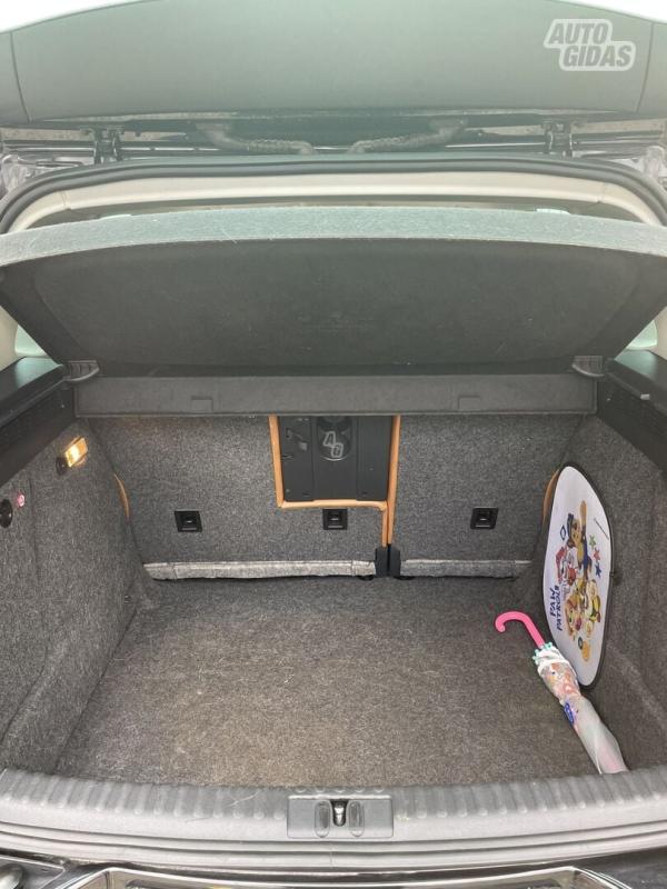 Black Volkswagen Tiguan 2008 in Vilnius, with an engine capacity of 2.00 L and mileage of 334 thousand km for 5300 €, photo 9 on AUTOMOTO.COM.LV