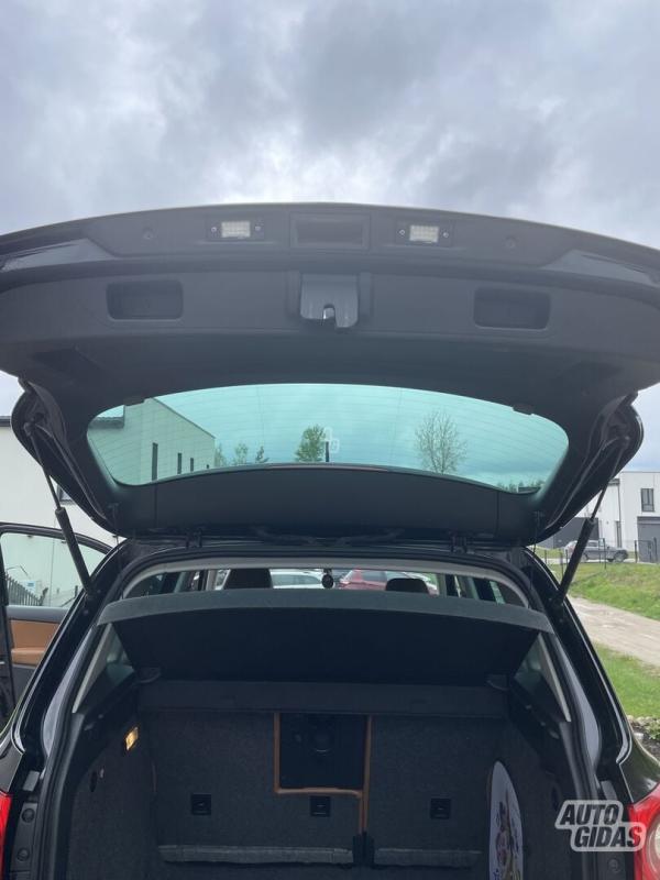Black Volkswagen Tiguan 2008 in Vilnius, with an engine capacity of 2.00 L and mileage of 334 thousand km for 5300 €, photo 10 on AUTOMOTO.COM.LV
