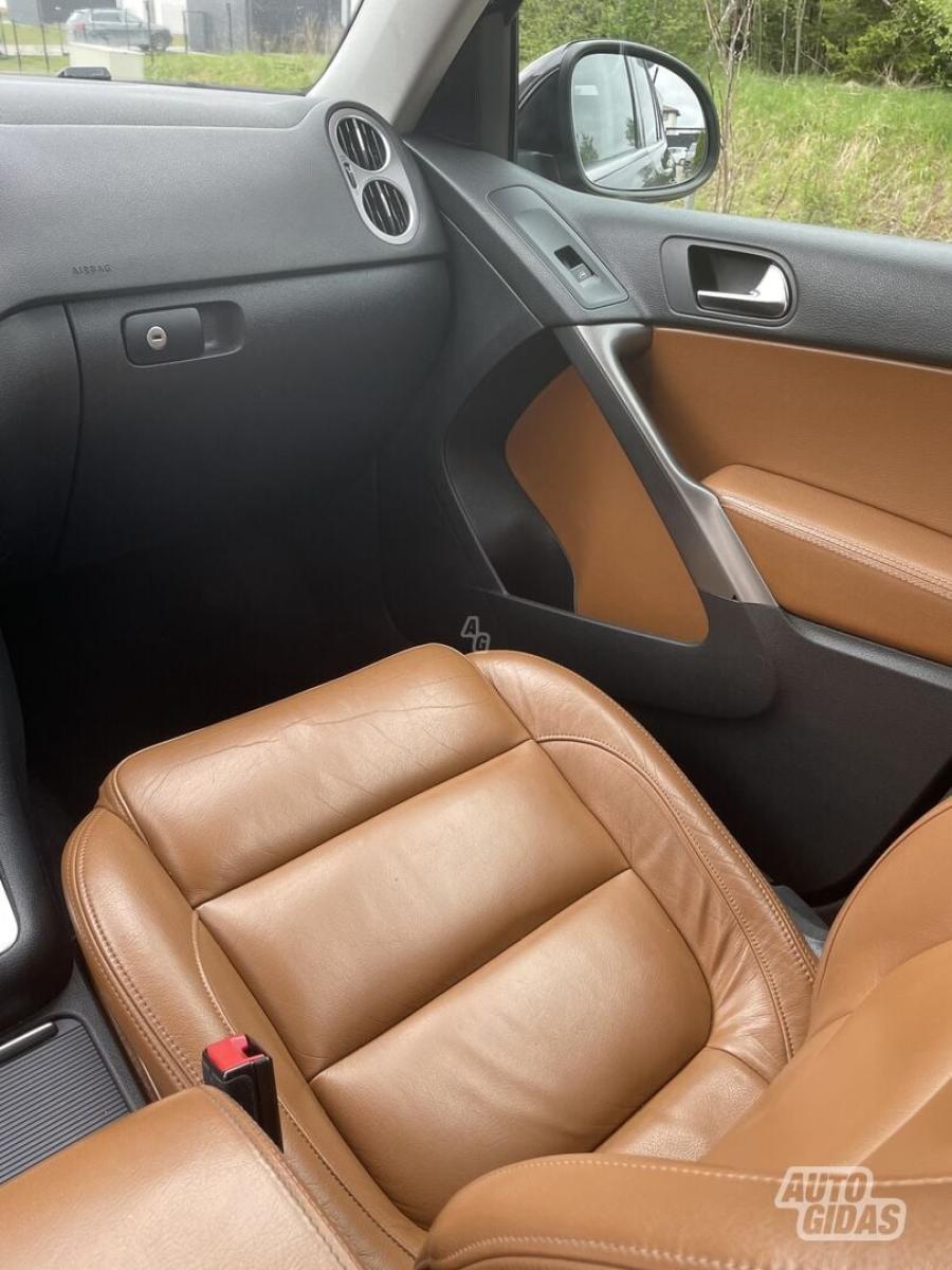 Melns Volkswagen Tiguan 2008 Viļņa, ar dzinēja tilpumu 2.00 L un nobraukumu 334 tūkst. km par 5300 €, foto 15 vietnē AUTOMOTO.COM.LV