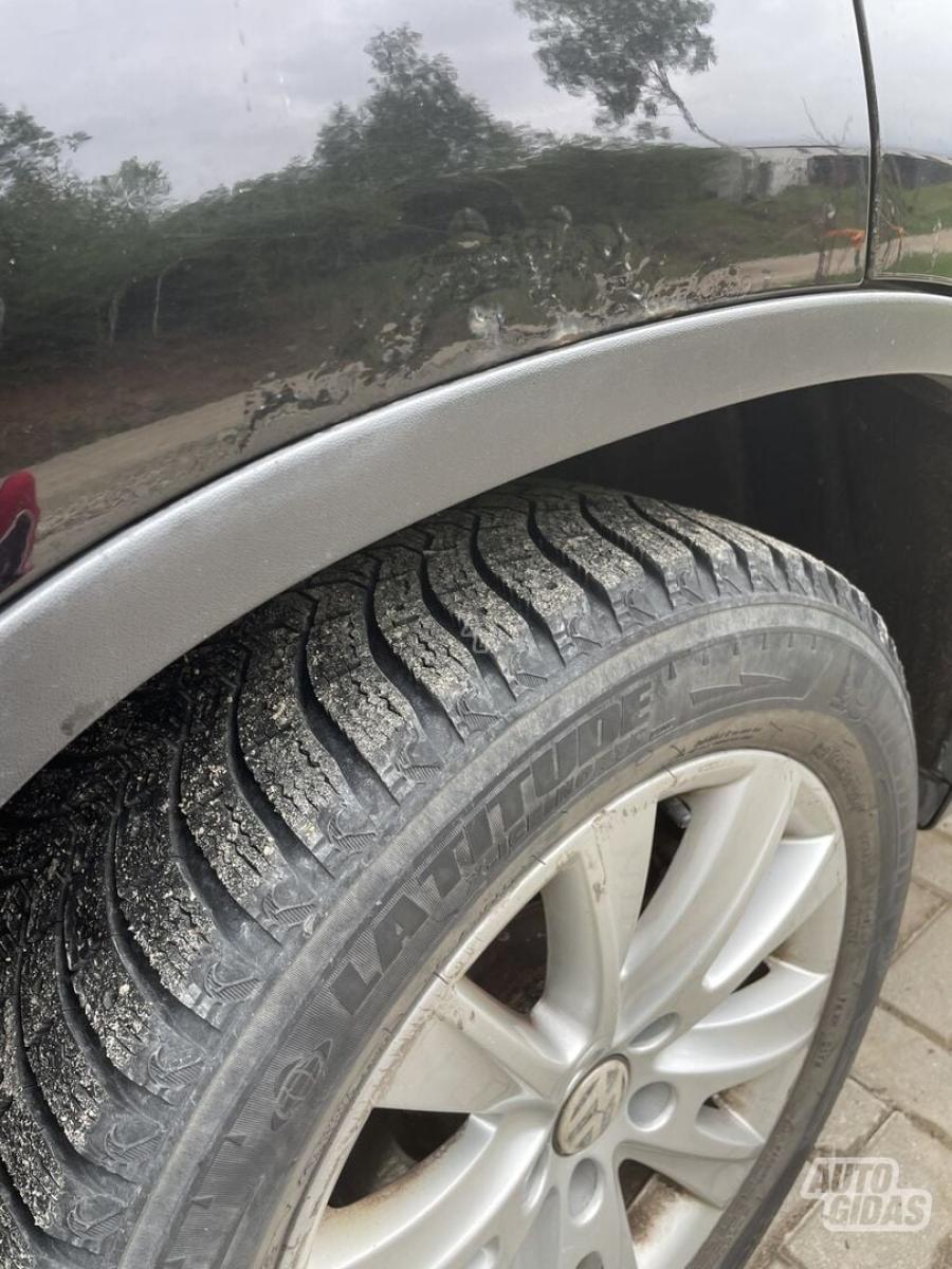 Melns Volkswagen Tiguan 2008 Viļņa, ar dzinēja tilpumu 2.00 L un nobraukumu 334 tūkst. km par 5300 €, foto 30 vietnē AUTOMOTO.COM.LV