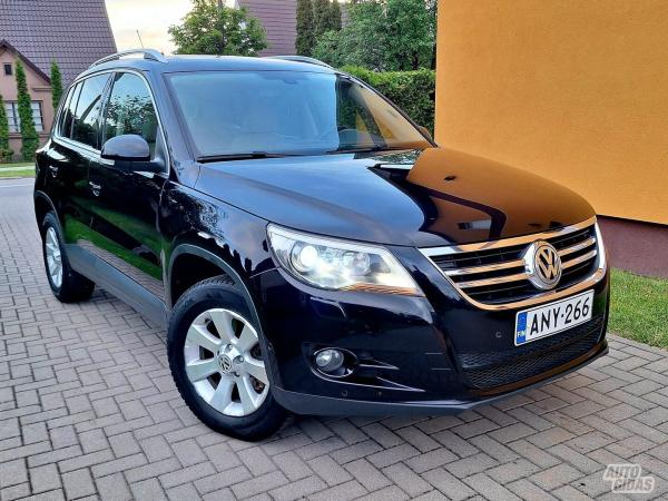 Black Volkswagen Tiguan 2008 in Radviliskis, with an engine capacity of 2.00 L and mileage of 283 thousand km for 4900 €, photo 5 on AUTOMOTO.COM.LV