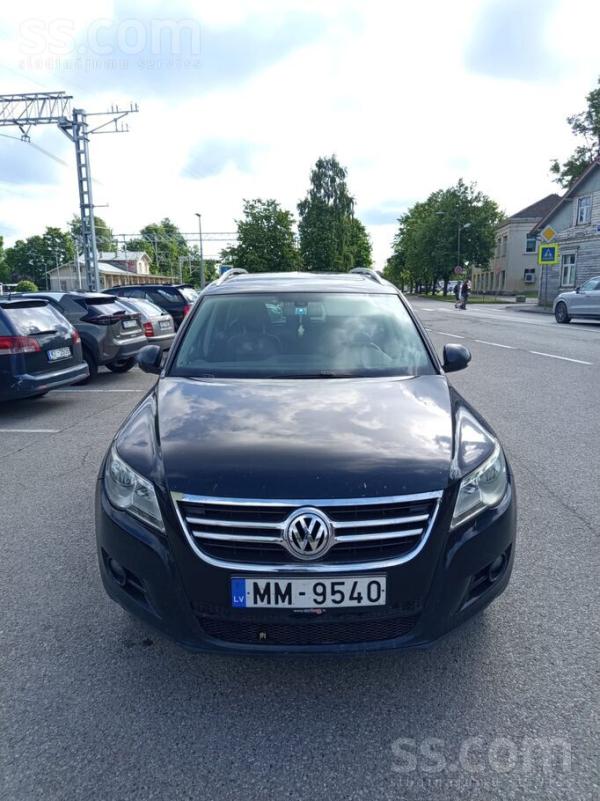 Melns Volkswagen Tiguan 2008 Jūrmala, ar dzinēja tilpumu 2.00 L un nobraukumu 308 tūkst. km par 2600 €, foto 4 vietnē AUTOMOTO.COM.LV