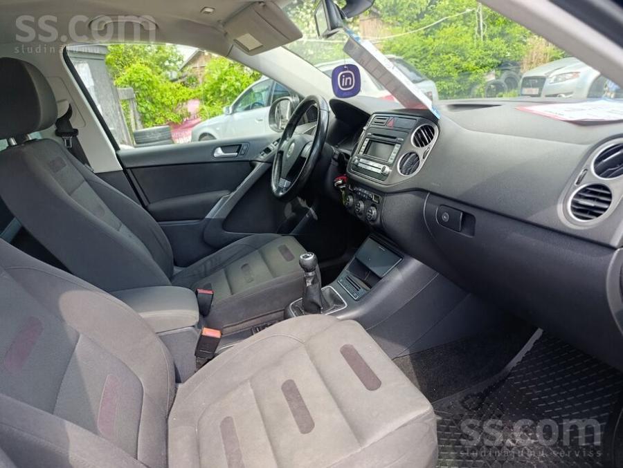 Melns Volkswagen Tiguan 2008 Rēzekne, ar dzinēja tilpumu 2.00 L un nobraukumu 331 tūkst. km par 4200 €, foto 10 vietnē AUTOMOTO.COM.LV