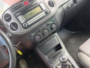 Melns Volkswagen Tiguan 2008 Rēzekne, ar dzinēja tilpumu 2.00 L un nobraukumu 331 tūkst. km par 4200 €, foto 14 vietnē AUTOMOTO.COM.LV