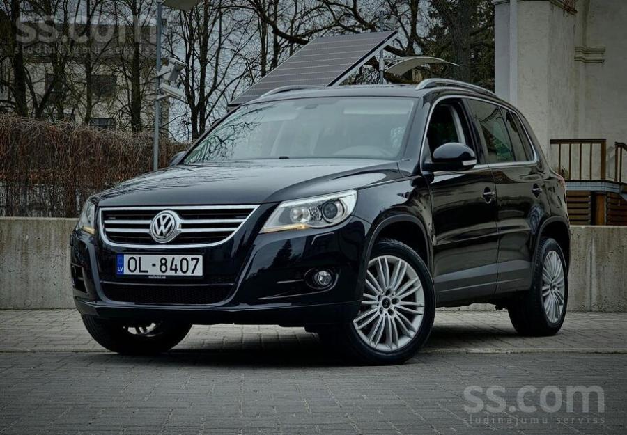 Black Volkswagen Tiguan 2008 in Jelgava, with an engine capacity of 2.00 L and mileage of 247 thousand km for 5990 €, photo 4 on AUTOMOTO.COM.LV