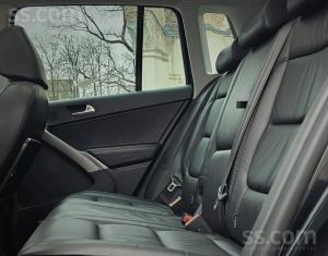 Black Volkswagen Tiguan 2008 in Jelgava, with an engine capacity of 2.00 L and mileage of 247 thousand km for 5990 €, photo 14 on AUTOMOTO.COM.LV