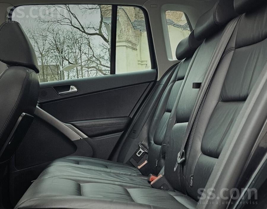 Black Volkswagen Tiguan 2008 in Jelgava, with an engine capacity of 2.00 L and mileage of 247 thousand km for 5990 €, photo 14 on AUTOMOTO.COM.LV