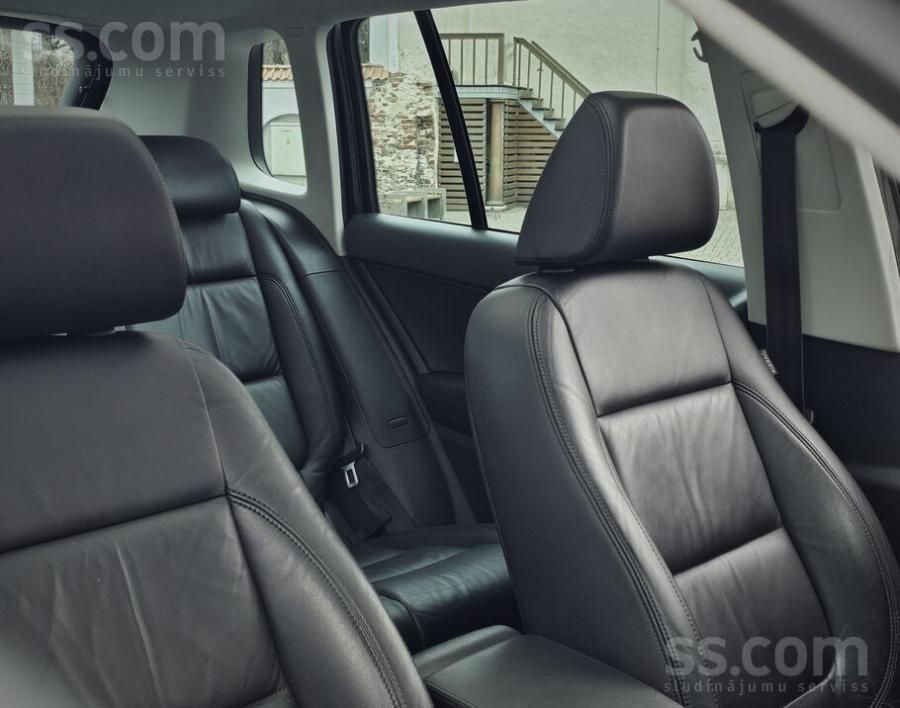 Black Volkswagen Tiguan 2008 in Jelgava, with an engine capacity of 2.00 L and mileage of 247 thousand km for 5990 €, photo 15 on AUTOMOTO.COM.LV