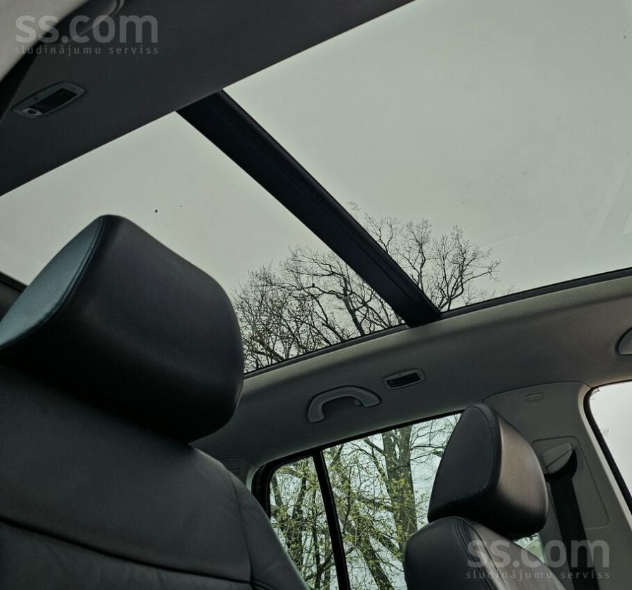 Black Volkswagen Tiguan 2008 in Jelgava, with an engine capacity of 2.00 L and mileage of 247 thousand km for 5990 €, photo 16 on AUTOMOTO.COM.LV