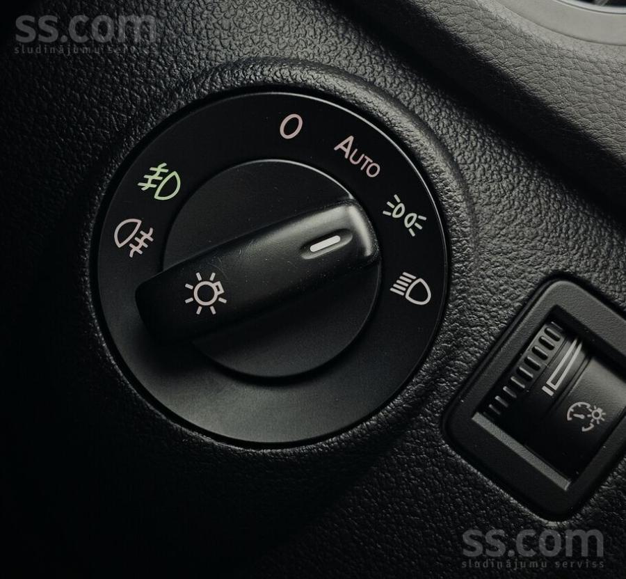 Black Volkswagen Tiguan 2008 in Jelgava, with an engine capacity of 2.00 L and mileage of 247 thousand km for 5990 €, photo 21 on AUTOMOTO.COM.LV