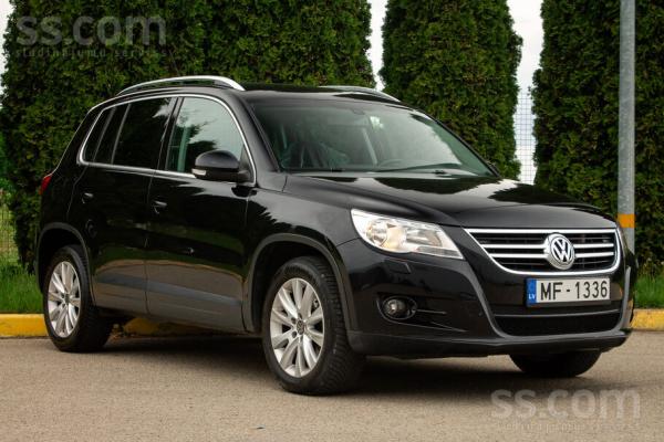 Melns Volkswagen Tiguan 2008 Jelgava, ar dzinēja tilpumu 2.00 L un nobraukumu 332 tūkst. km par 5300 €, foto 1 vietnē AUTOMOTO.COM.LV